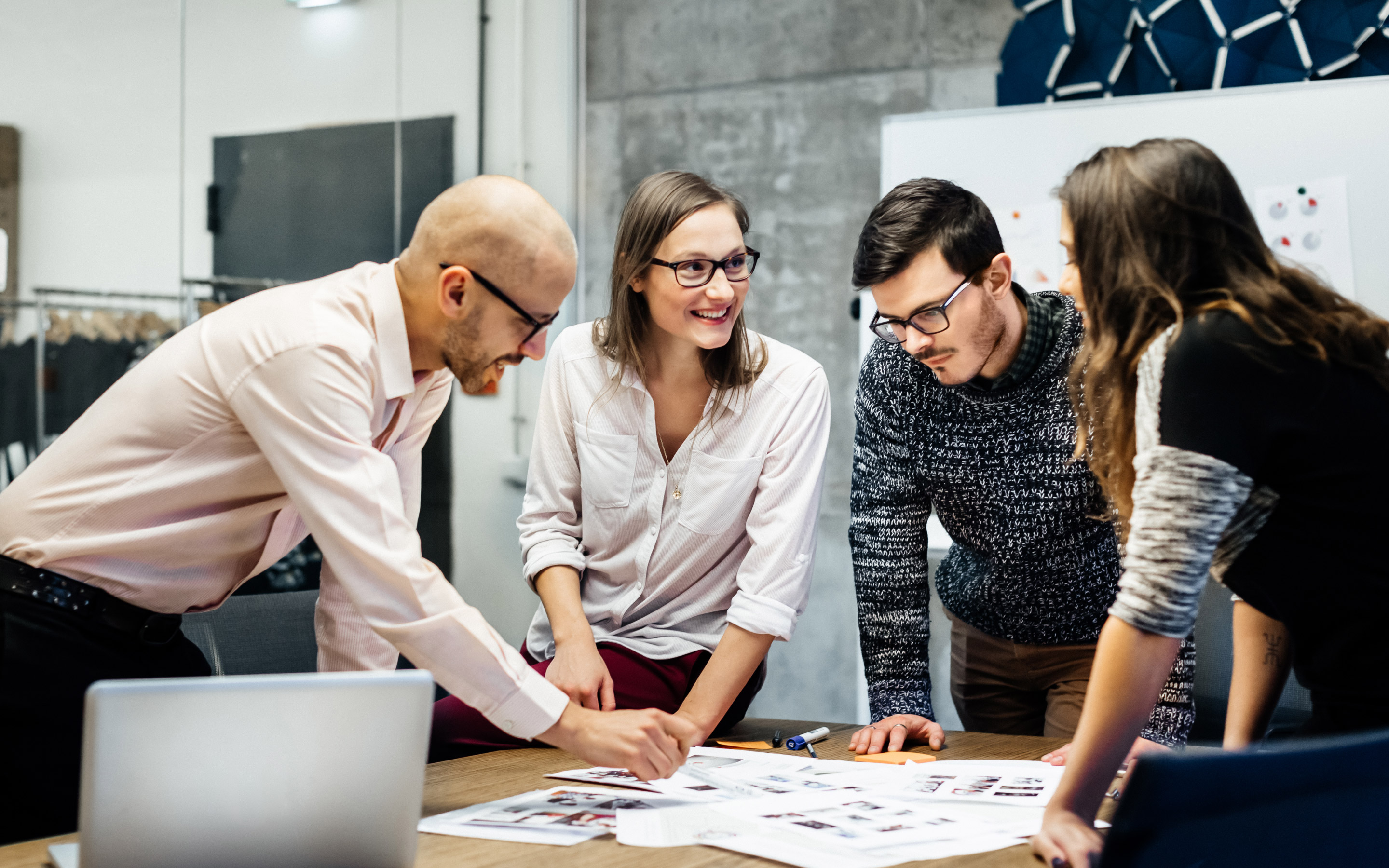 Design, build, and run “intuitive” deal desk operations - Capgemini USA