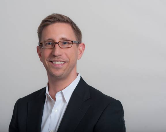 Activating Gen AI at scale to transform financial services: Insights ...